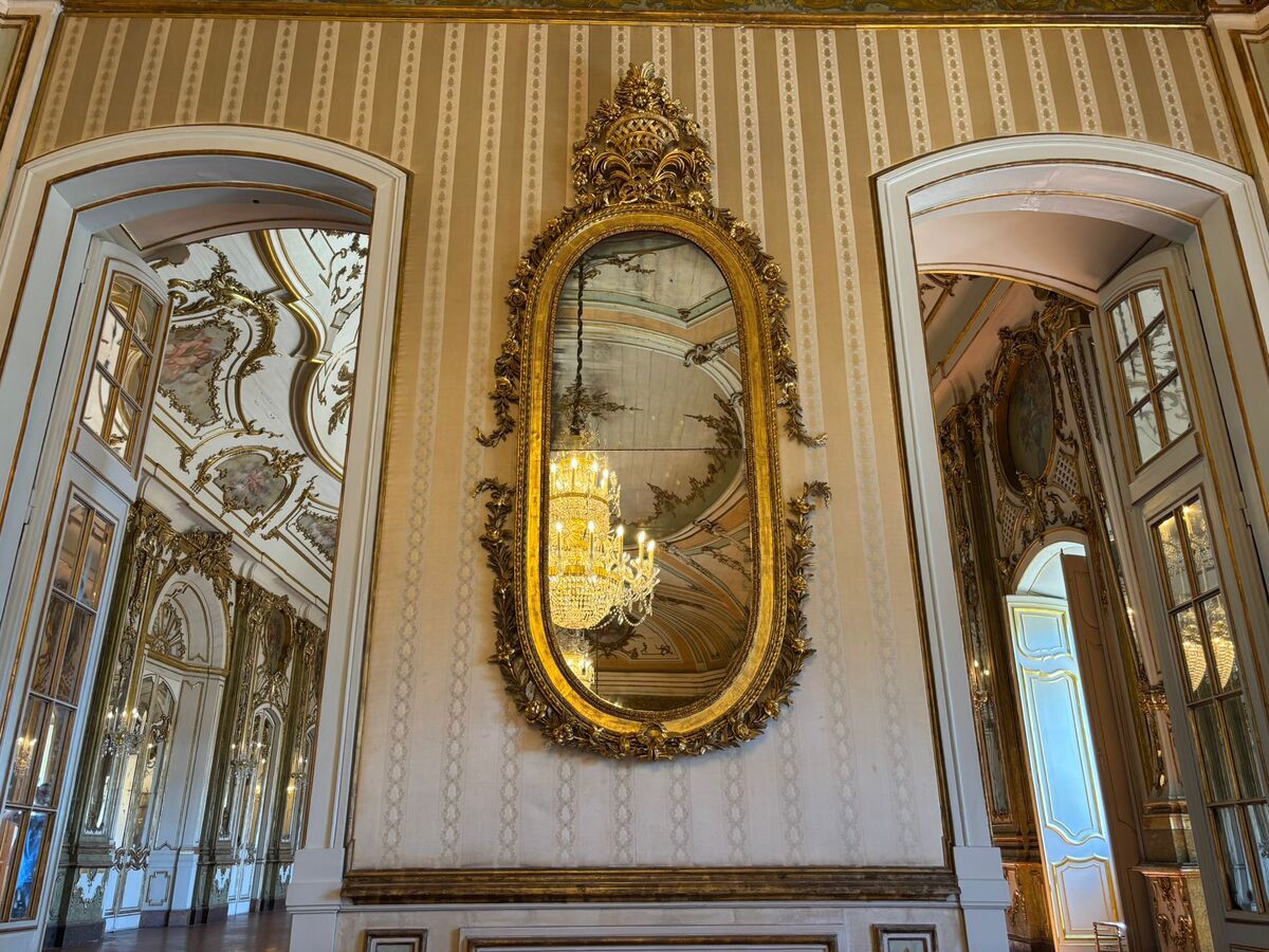 Palacio Nacional de Queluz - integracao de espelhos do seculo XVIII na ...